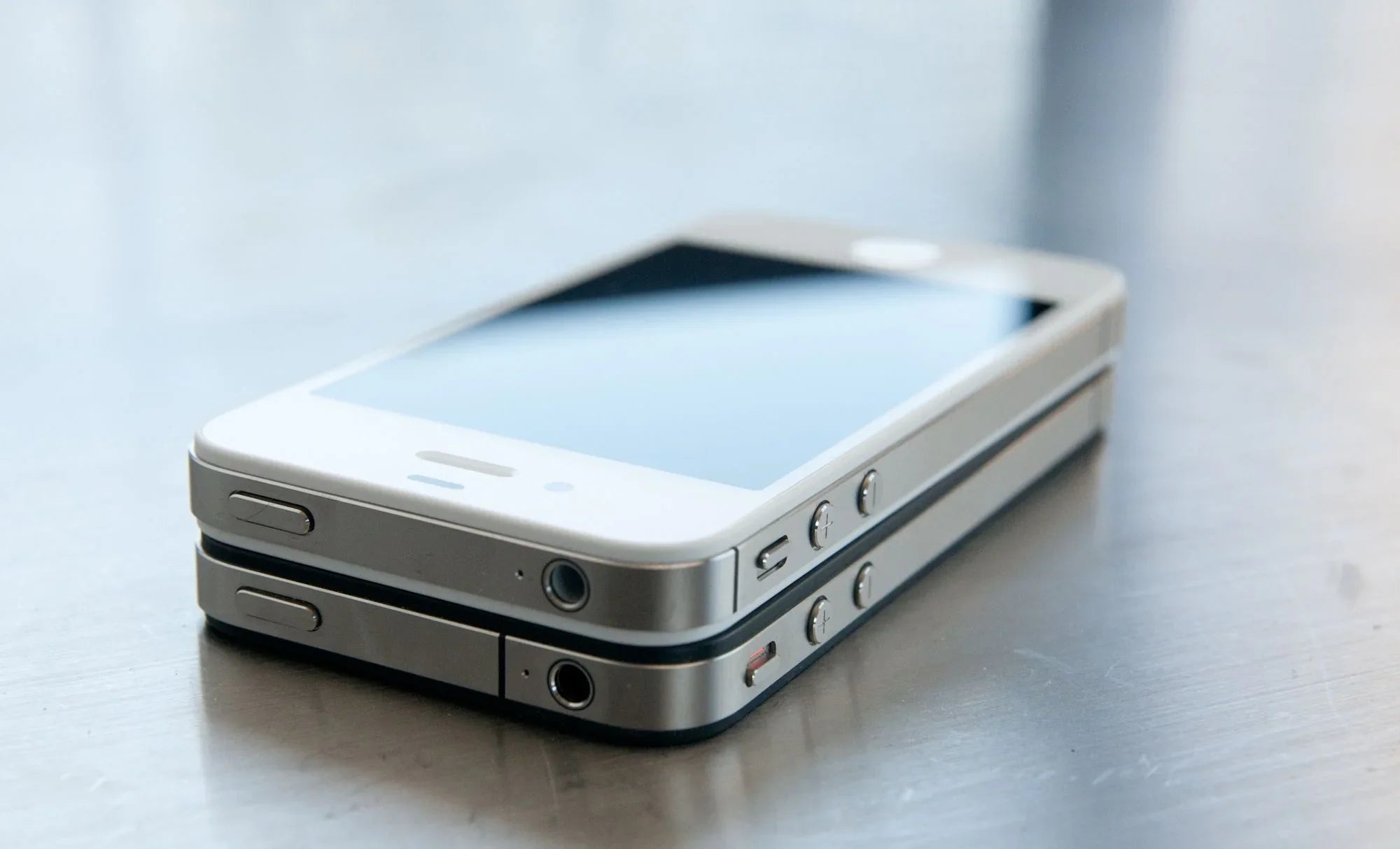 Designul clasic pentru iPhone | iSTYLE – iSTYLE.ro